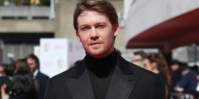 Joe Alwyn là ai? 'Kẻ cắp' trái tim nàng rắn Taylor Swift