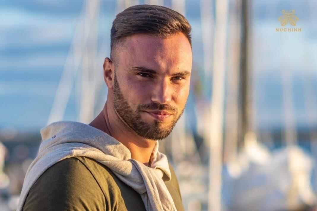 Nốt ruồi ở vành tai phải nam giới tốt hay xấu?