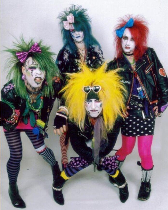 Phong cách punk là gì ? 8 item mang phong cách punk cực chất